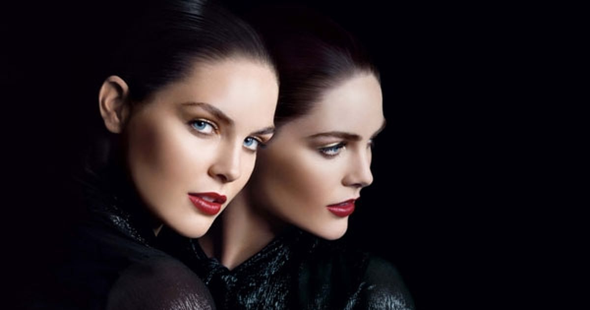 Kombiniranje barve šminke z barvo obleke - Elle.si