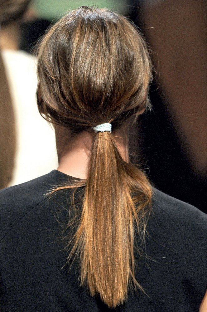 Lasje: preprost konjski rep - Novice - Elle.si