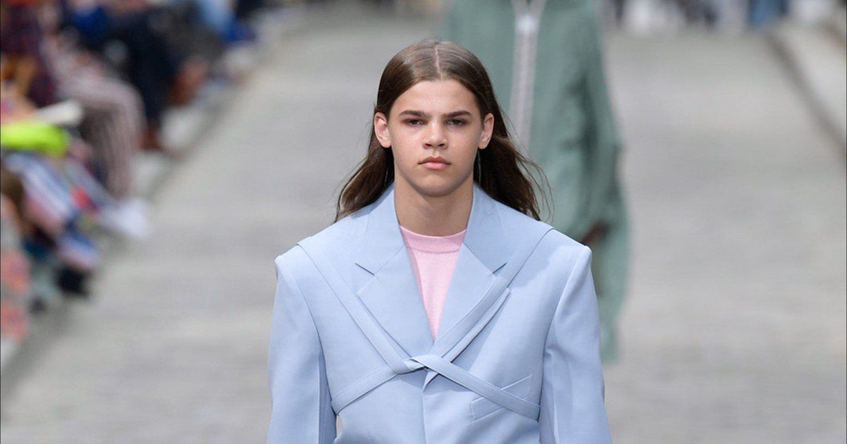 Izbrali smo najlepše kreacije z modne revije Louis Vuitton - Modne ...