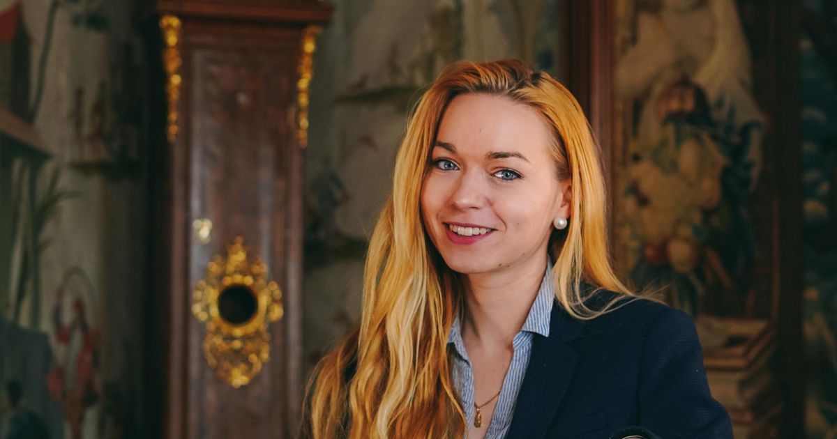 Laura Unuk - ELLE mladi talent - Elle.si