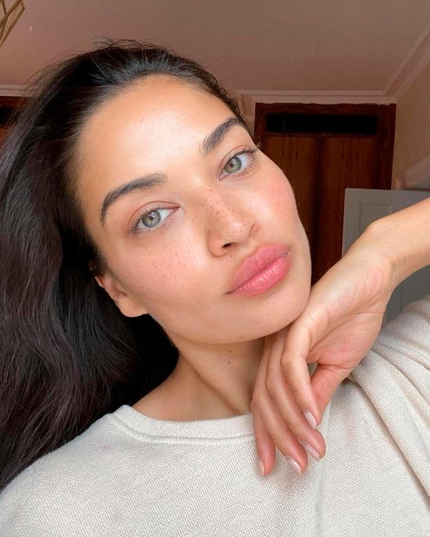 Kvadratni nohti ali najbolj laskava oblika nohtov za vaše roke ...