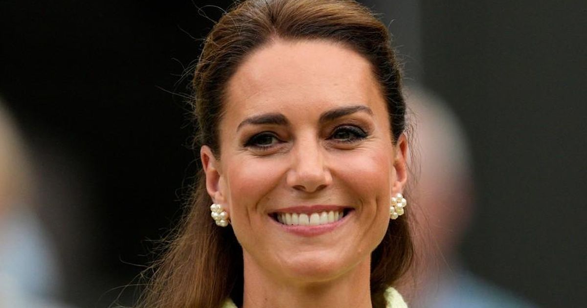 Kate Middleton na ženskem finalu Wimbledona v čudoviti obleki zamenjala ...