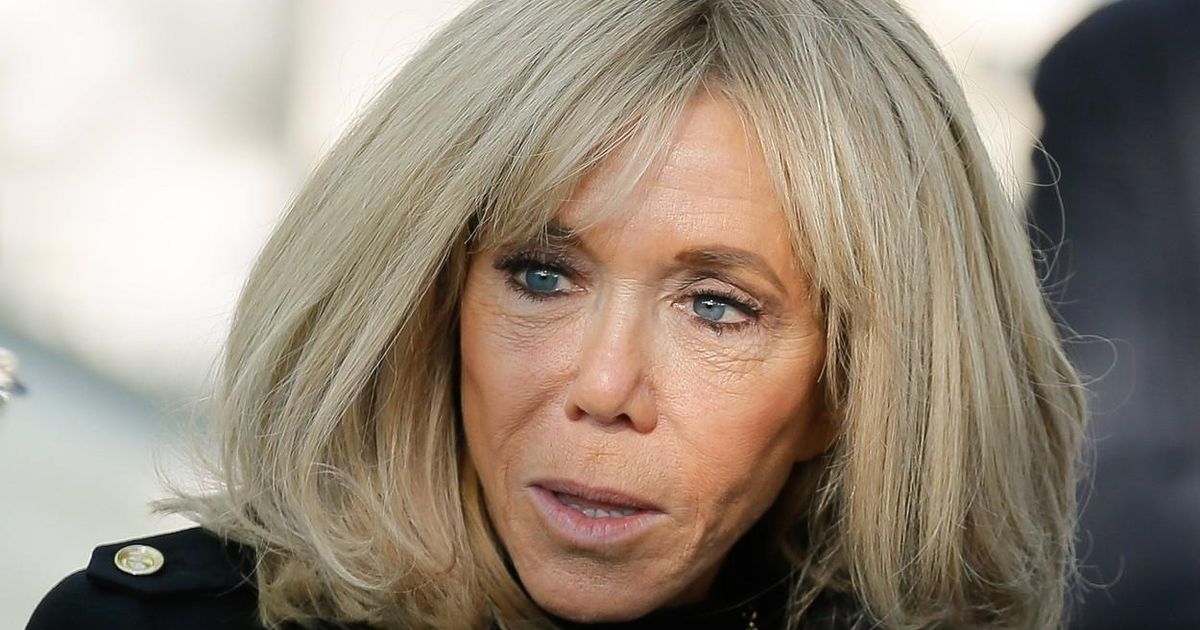 Brigitte Macron v barvi, ustvarjeni za ženske, ki ne marajo črne in ...