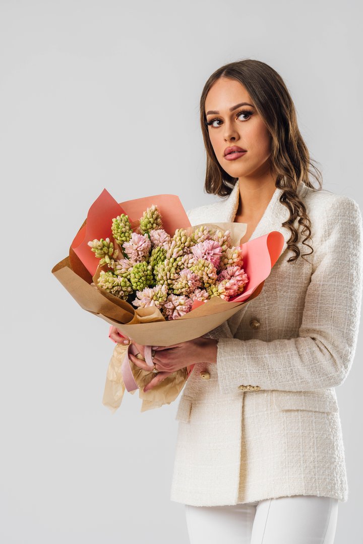 Kakšne rože podariti za dan žena: Vsaka cvetica nosi svoj poseben pomen ...
