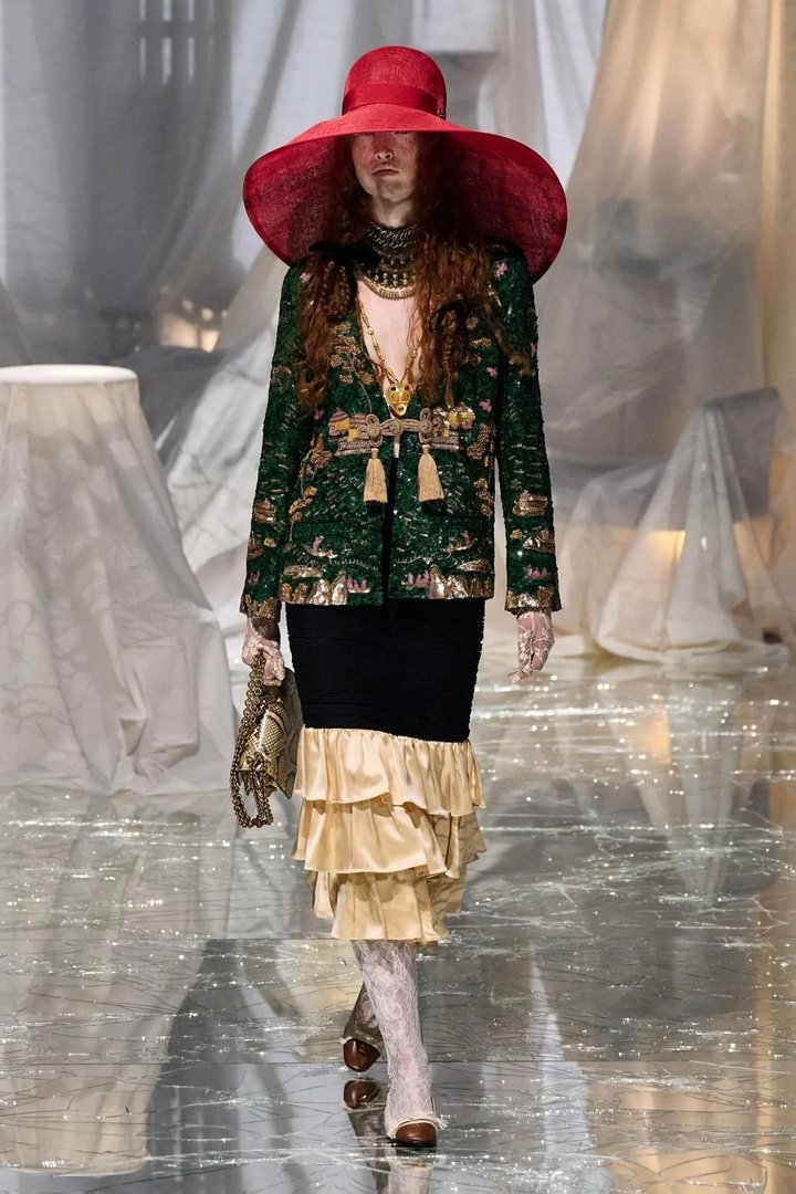 7 vintidž trendov, ki bodo v letu 2025 ponovno v modi - Elle.si